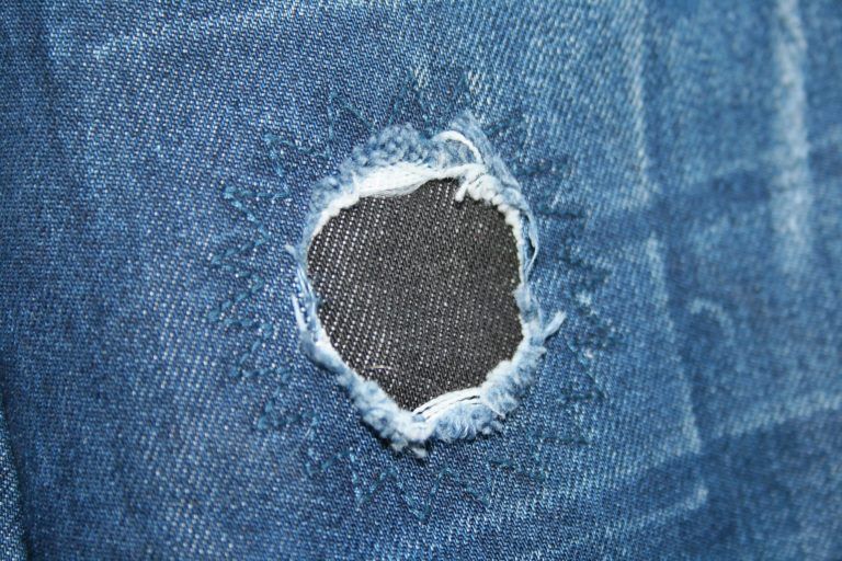 How To Sew a Patch On Jeans -- 2 Easy & Quick Methods