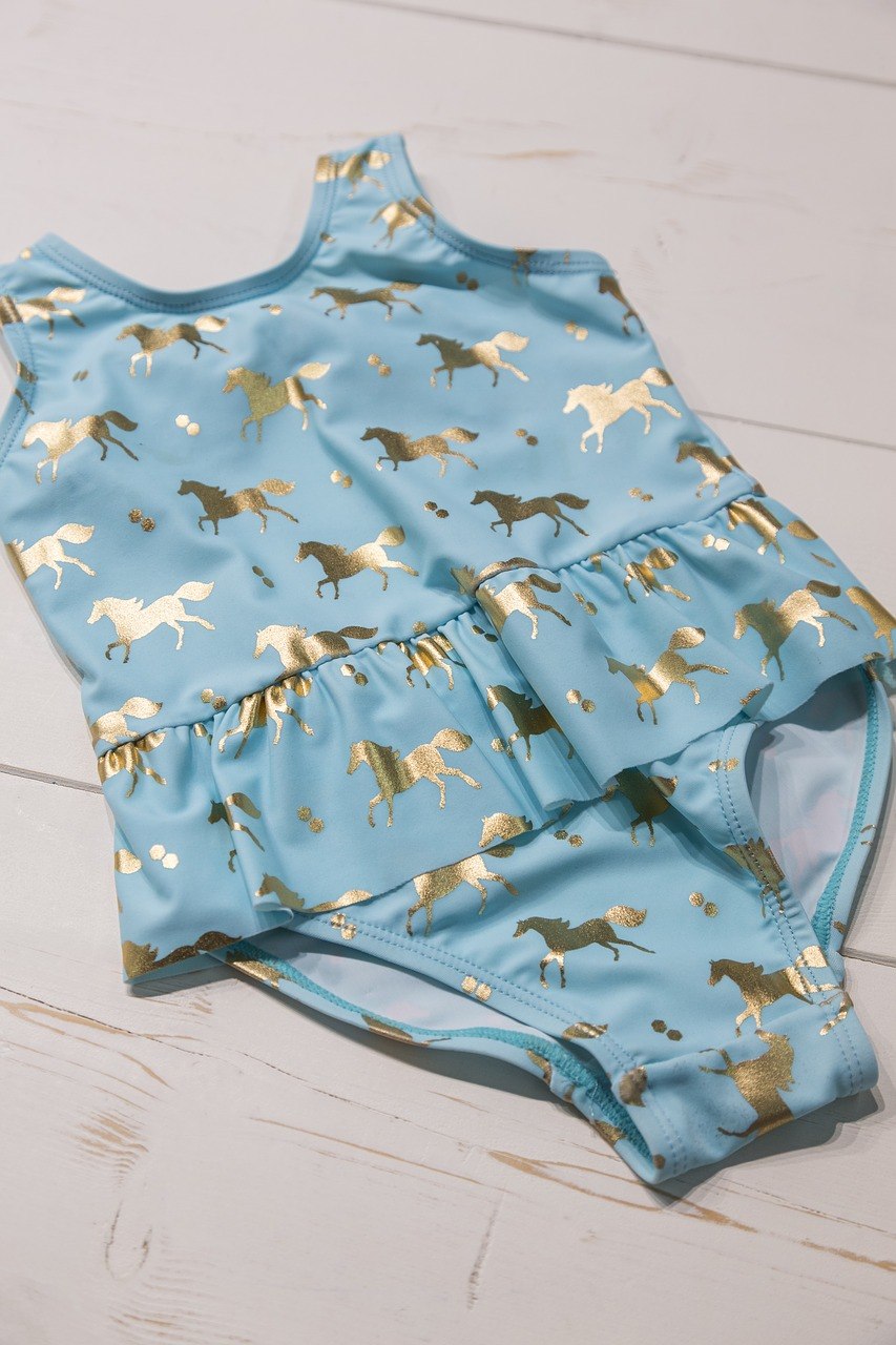 2 DIY Swimsuits to Make at Home